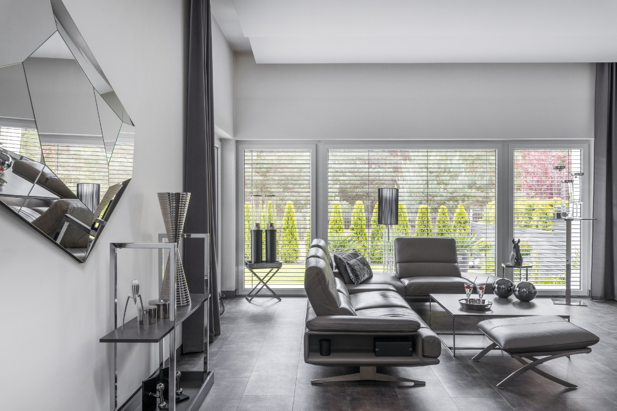 Qué color combina con el plateado para decorar una casa